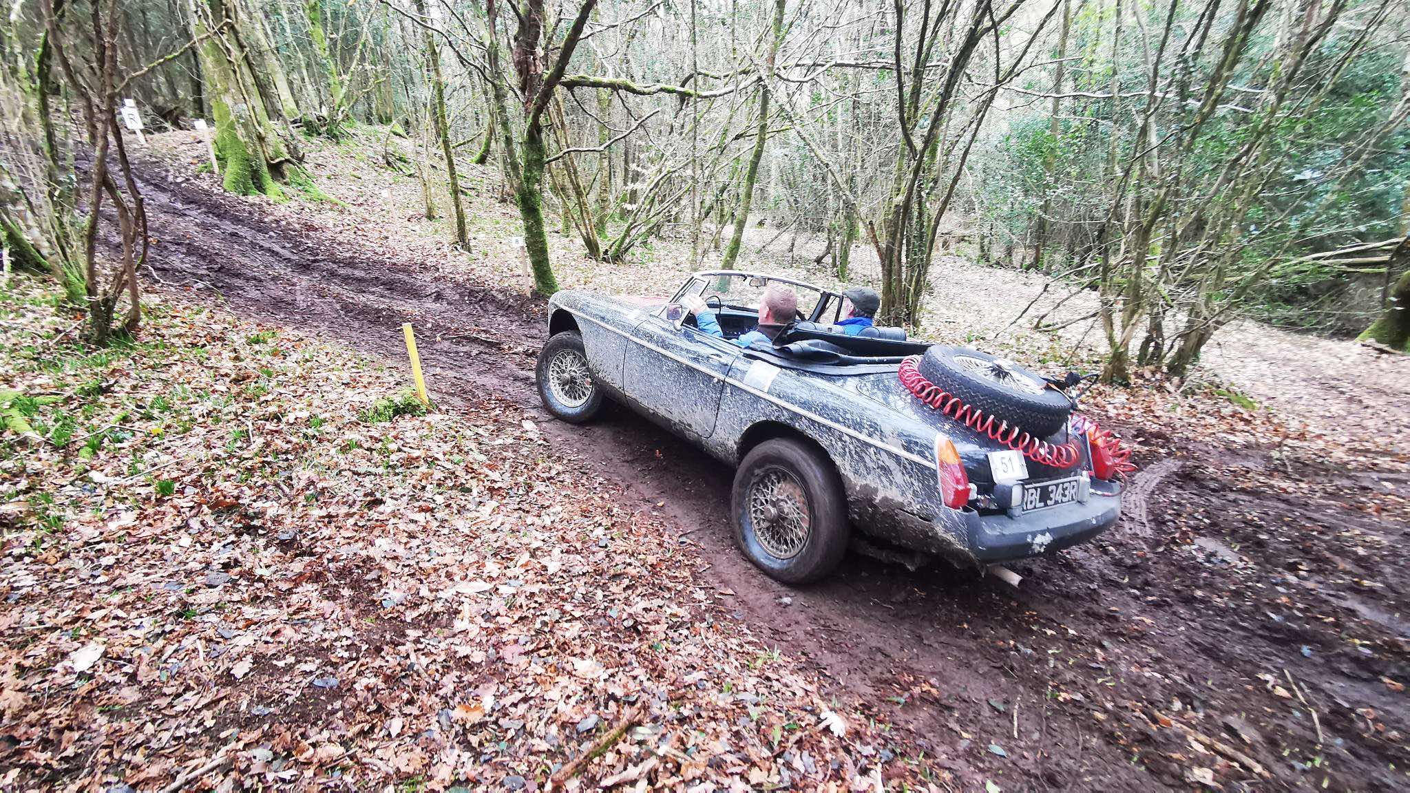 Simon Oates wins Torbay in his Liege – Classical Gas